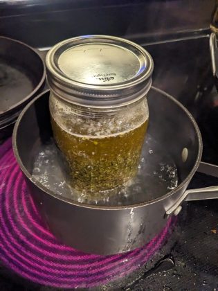 How to Infuse Oil With Powdered Herbs - Castor Oil Guide